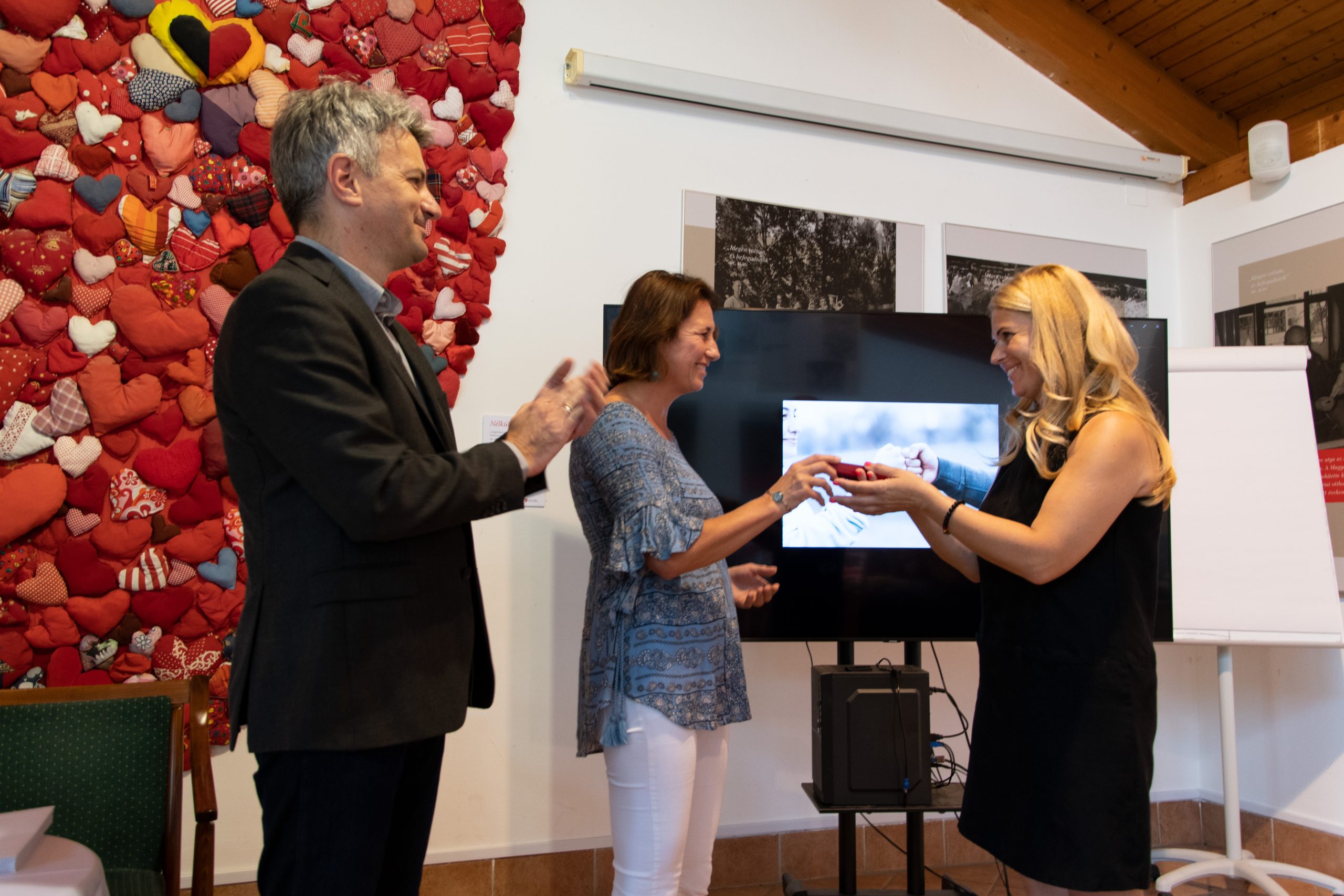 Felzárkózó Települések